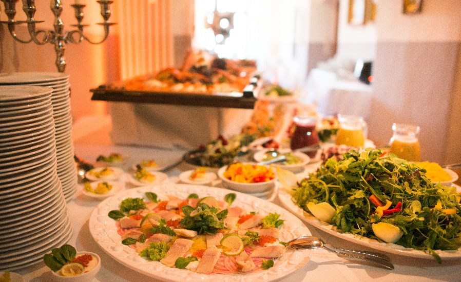 Festliches Mittagsbuffet